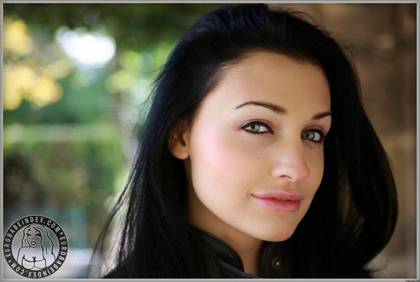 Aletta Ocean's Instagram, Twitter & Facebook on IDCrawl