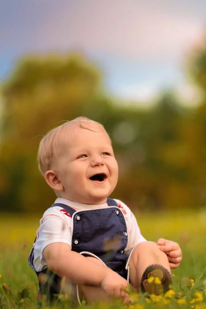 Cute Baby Smiling Wallpapers