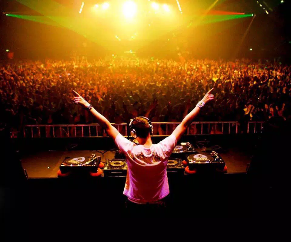 Rave Dj Wallpaper
