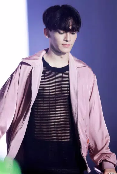 Exo Chen Shirtless