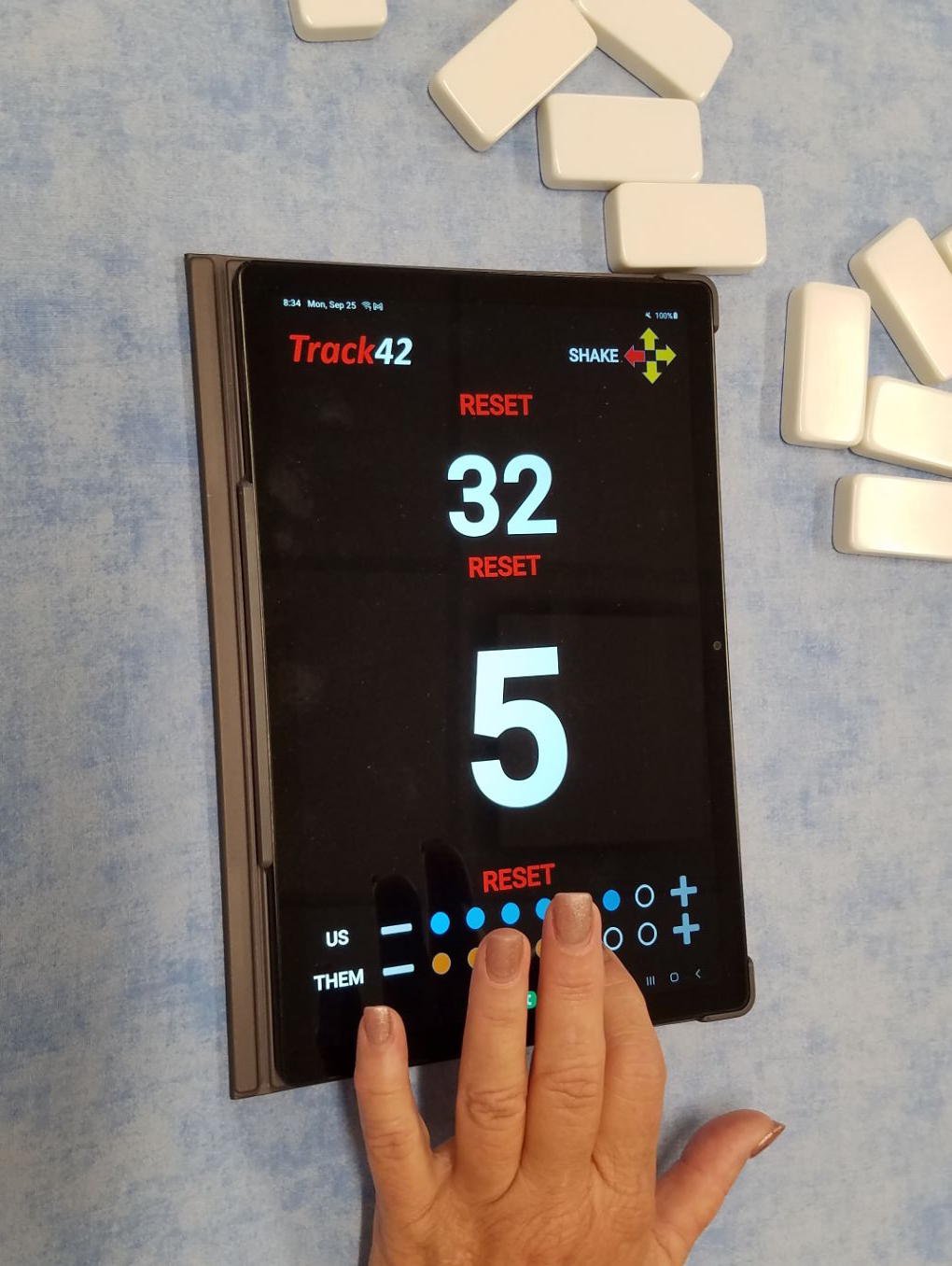 Track 42 Dominoes APK for Android Download